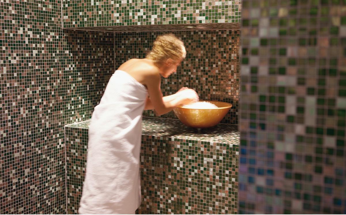 Therme Wien Oberlaa » Angebote & Tipps für Wellness in Wien | HOFER REISEN